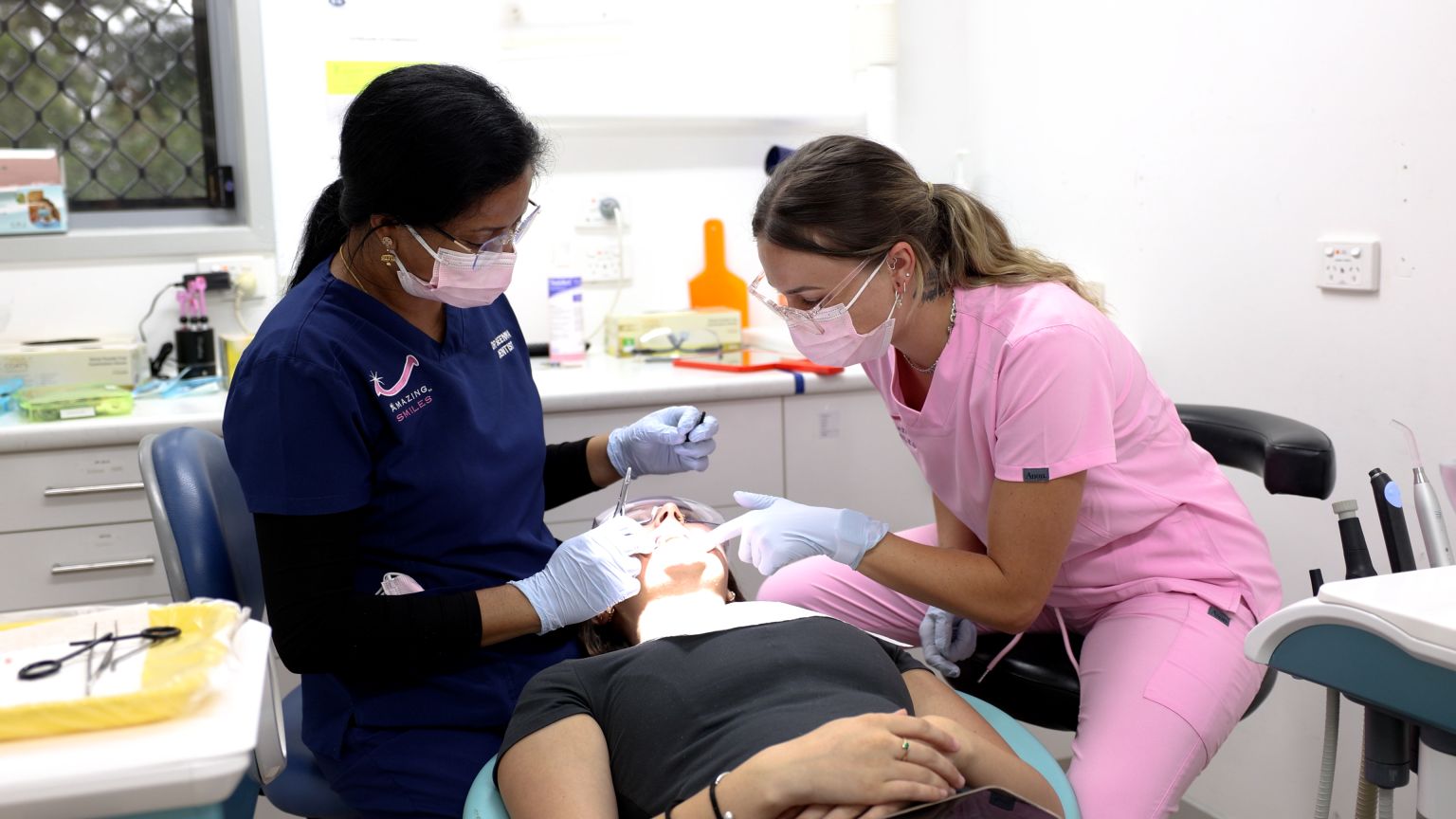 General & Cosmetic Dentist: Changing Lives At Amazing Smiles